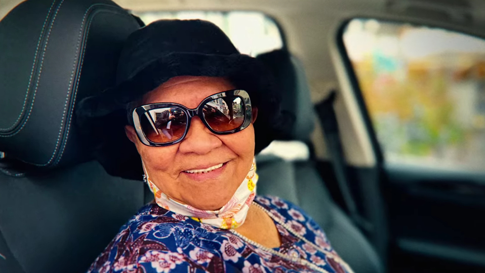 Dionne Hanna: Where is the Con Mom Today?