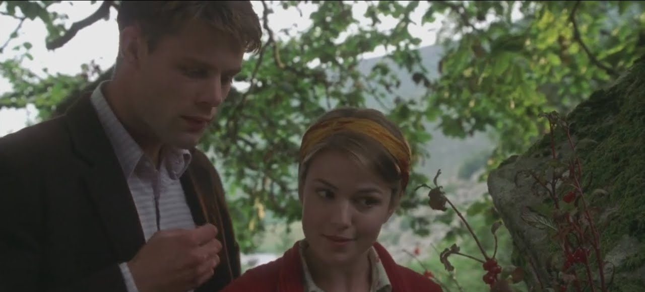 15 Best 90s Hallmark Movies You Must See