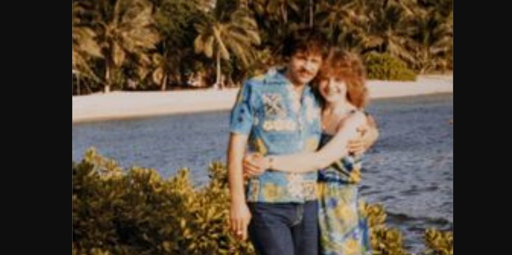 Adam and Theresa Janus: Who Were the Tylenol Murder Victims? How Did ...