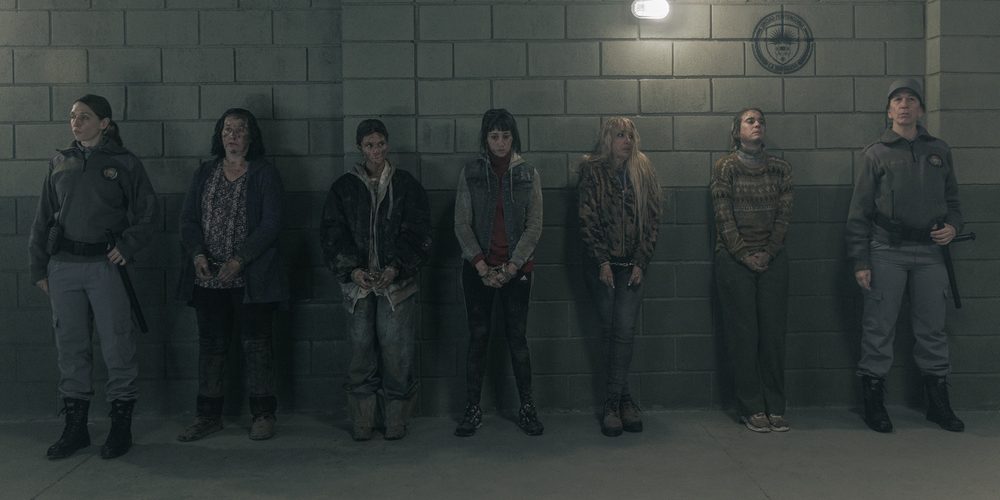 In The Mud Ending Explained: Who Killed Amparo?