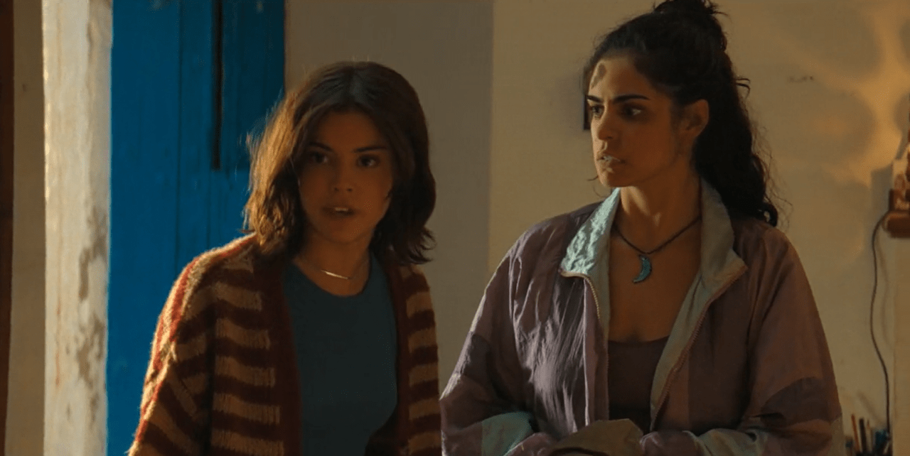 Two Graves: Do Verónica and Jamila Get Together? What Happens to Them?